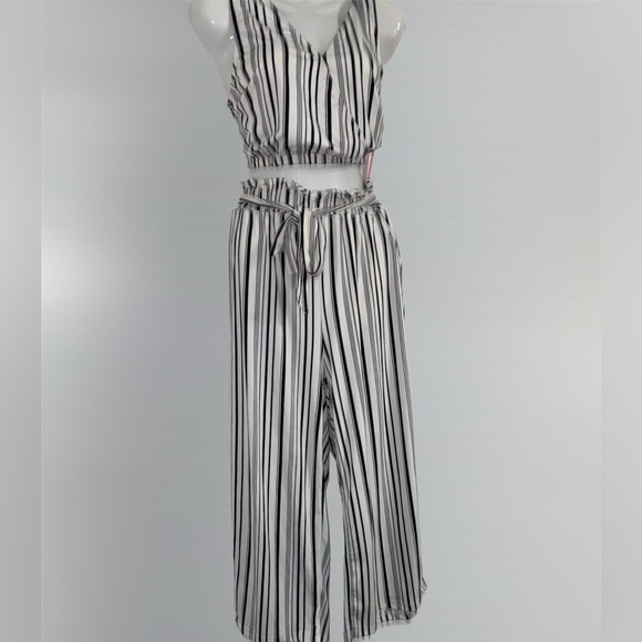 Sho Sho | Pants & Jumpsuits | Shosho Womens White Black Striped 2piece ...